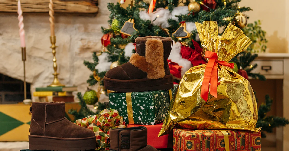 【Gallery】大人のUGG®︎｜おすすめはサステナブルな防水ブーツ。「アグ」のホリデーコレクションに注目 | UOMO