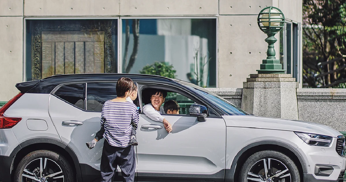 ボルボ XC40｜4人家族でも都心はこのサイズがちょうどいい【文化系男子のファミリーカー選び】 | UOMO